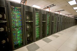SUPERCOMPUTADORAS - QUE ES, CARACTERISTICAS Y PARA QUE SIRVEN